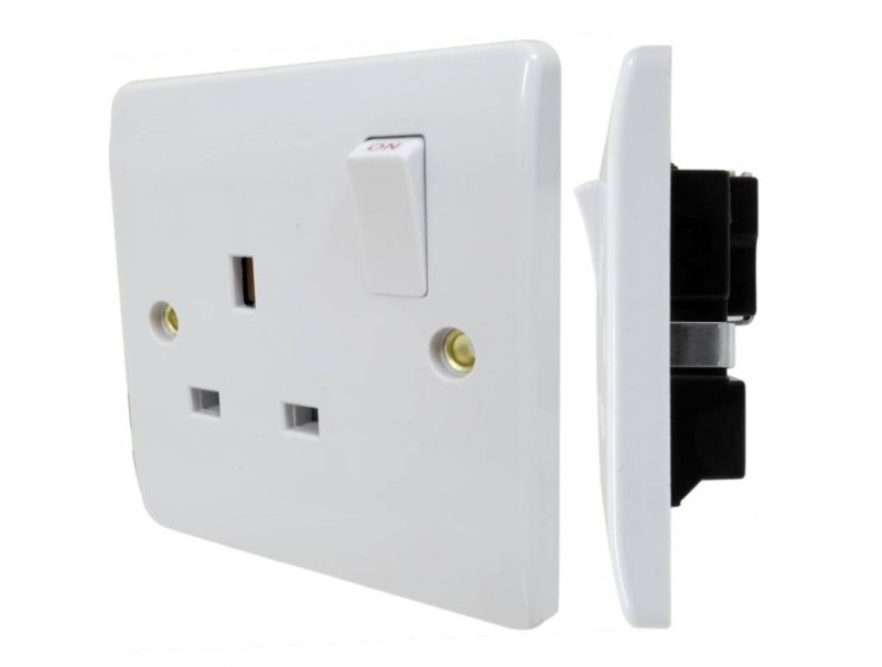13 Amp Single 1 Gang Switched Wall Socket 13A Double Pole White Round ...
