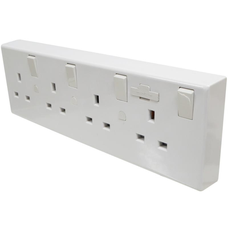 4 plug socket